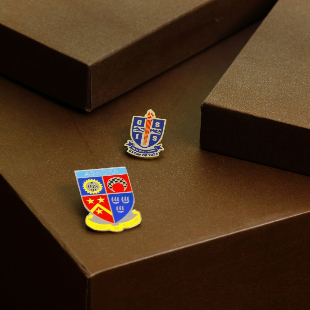 School lapel pins | university badges | college pin | pins for schools ...